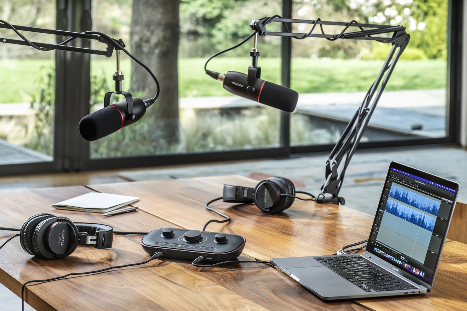 Pack home estudio Focusrite Vocaster Two Studio